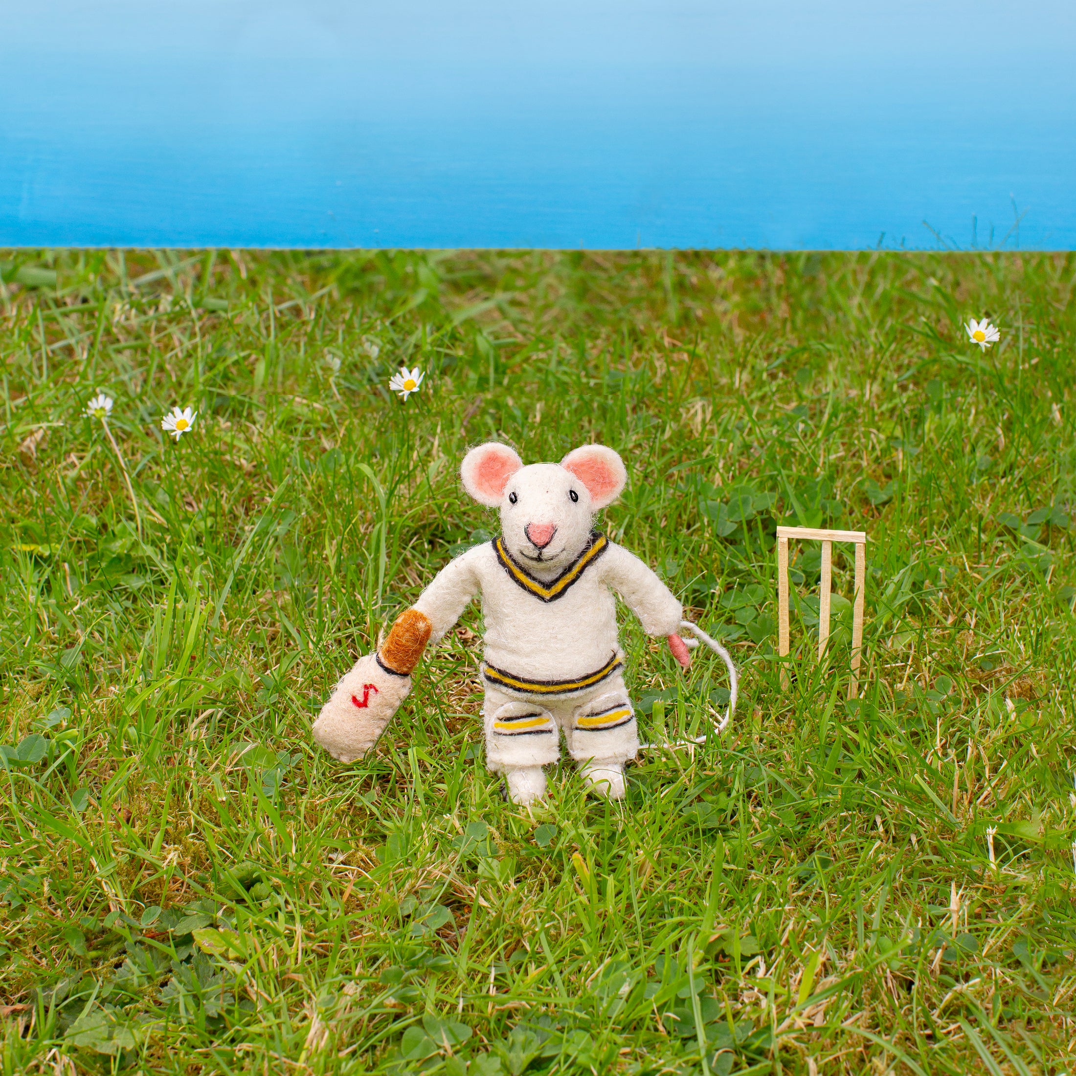 Cricketer Mouse – Sew Heart Felt